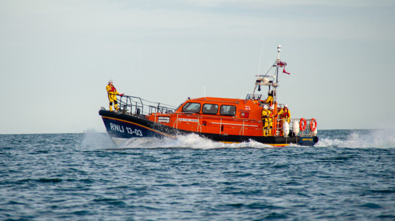 Busy Bank Holiday for Exmouth RNLI - EXMOUTH RNLI